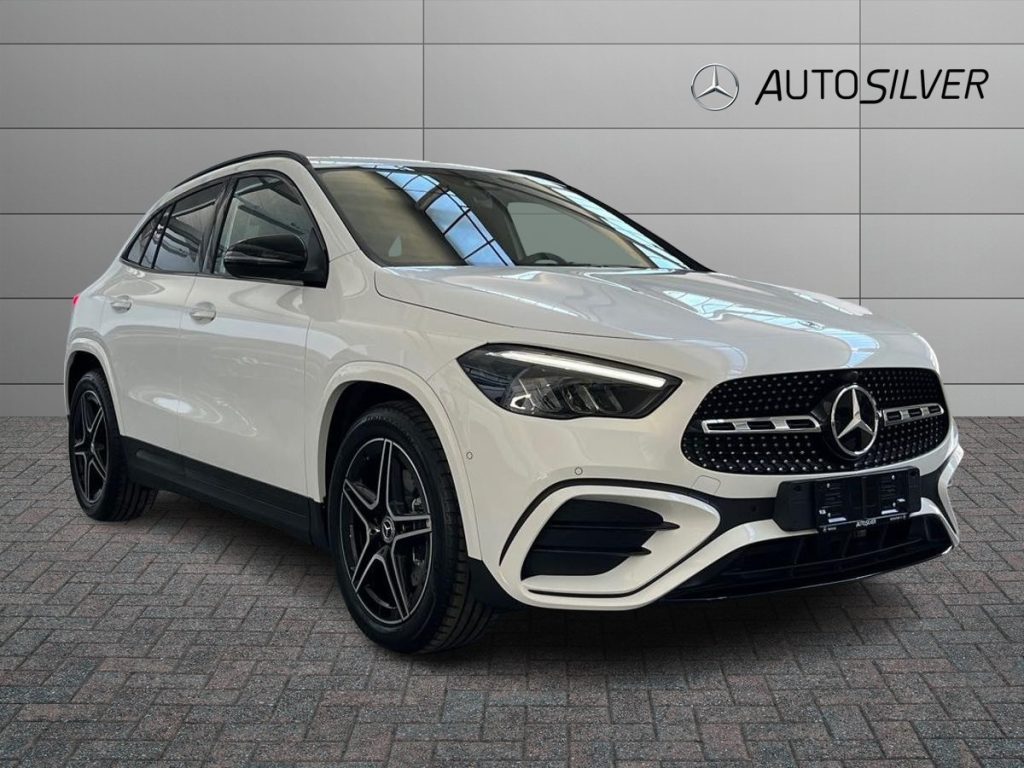MERCEDES-BENZ GLA 180 nuovo | AutoSilver